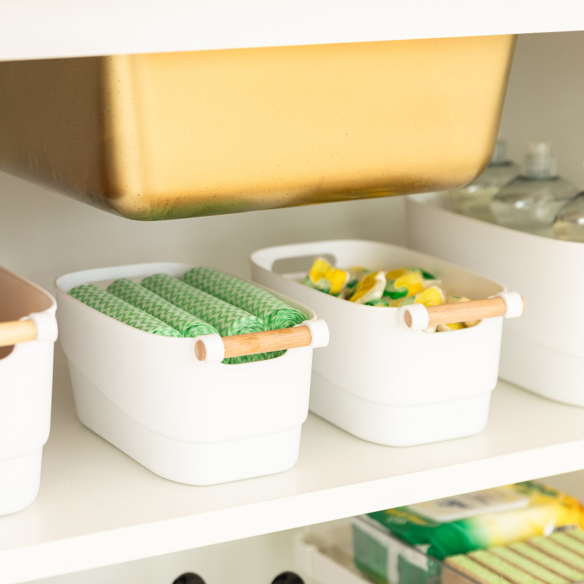 White Storage Tub with Wooden Handle Small – Little Label Co